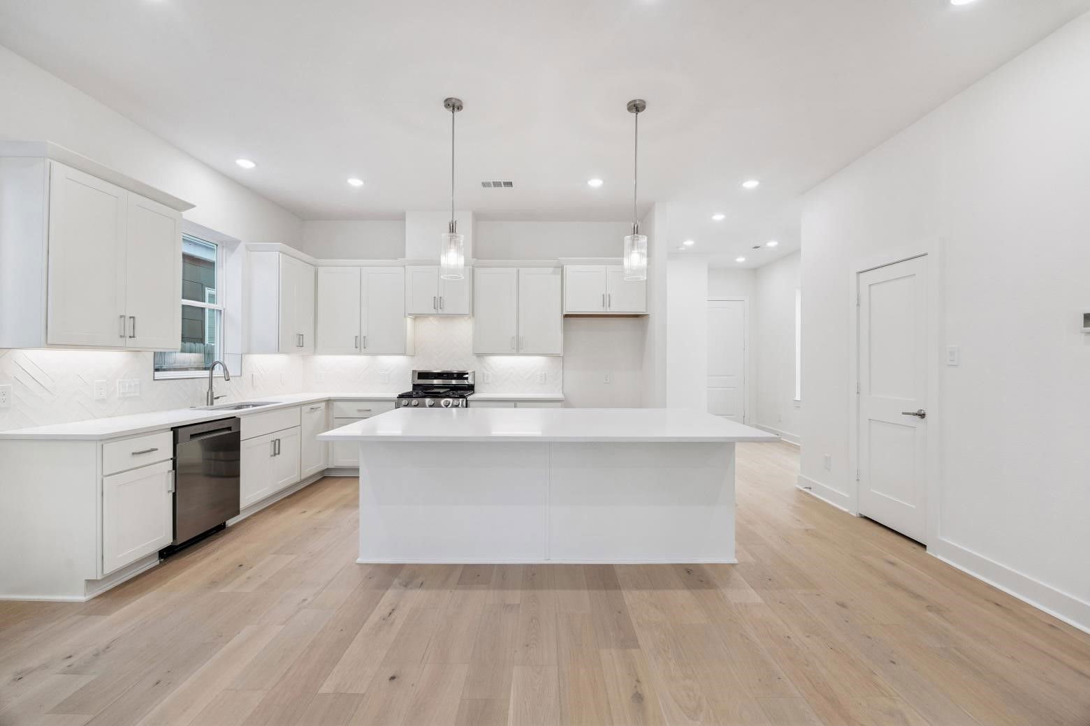 1321 Alexander St, Houston 77008 | 75002740 For Sale - houston ...