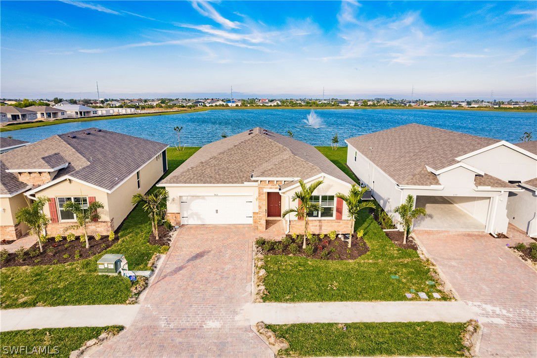 343 Spring Hill Lake Loop, Cape Coral, 33993