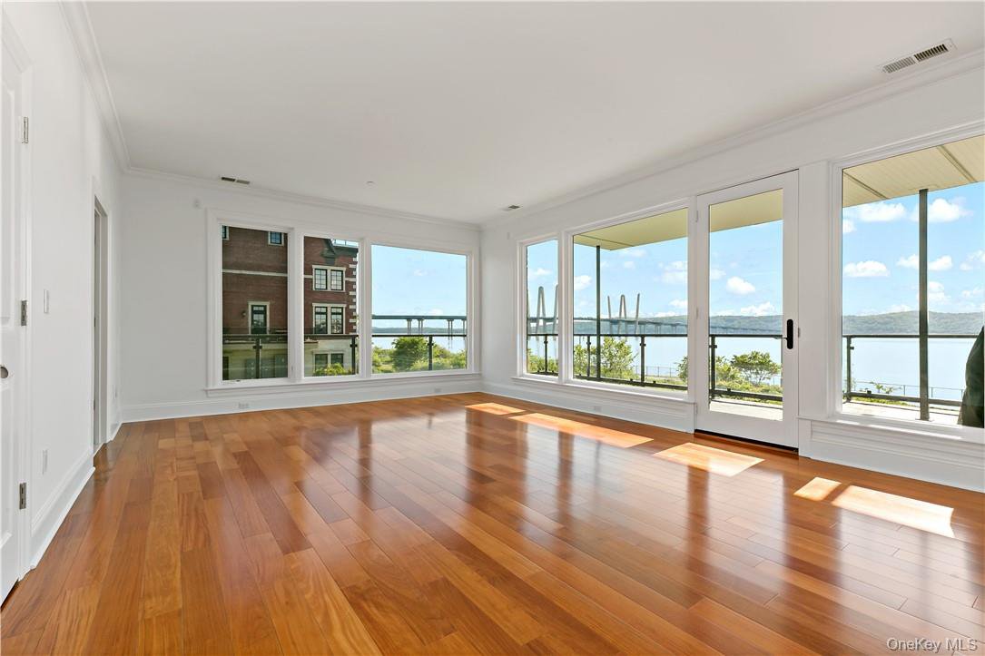 16 Rivers Edge Drive Unit #200, Tarrytown, 10591