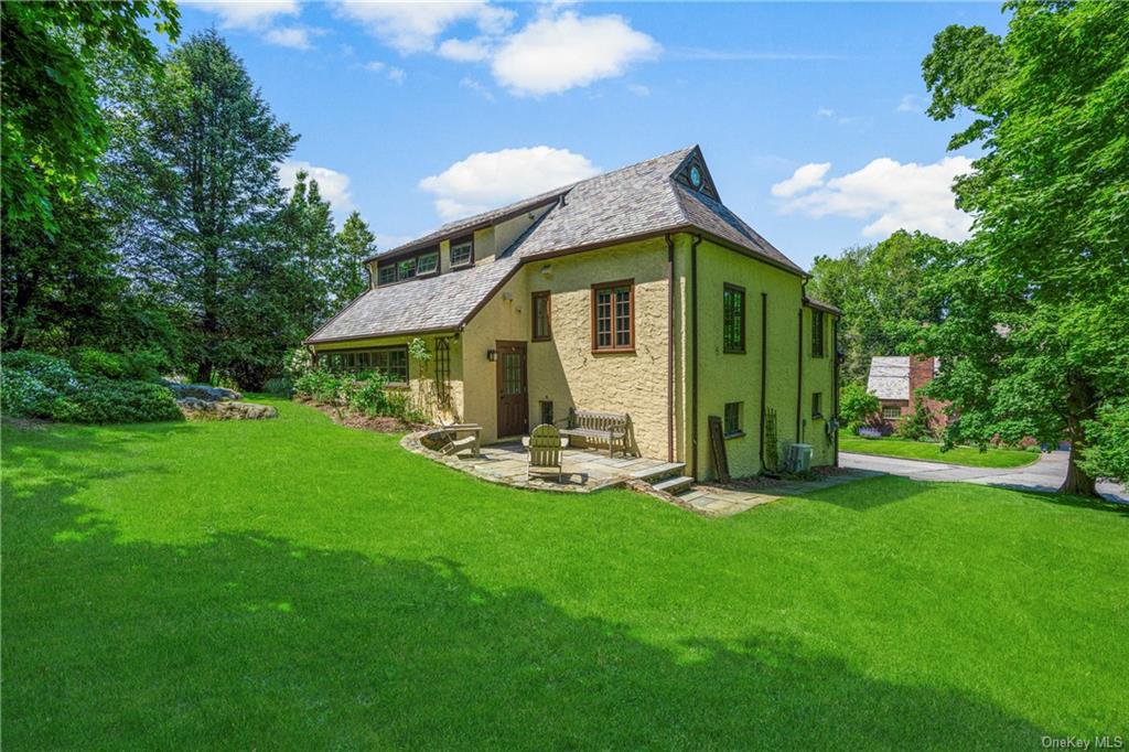 56 Burnside Drive, Hastings-On-Hudson, 10706