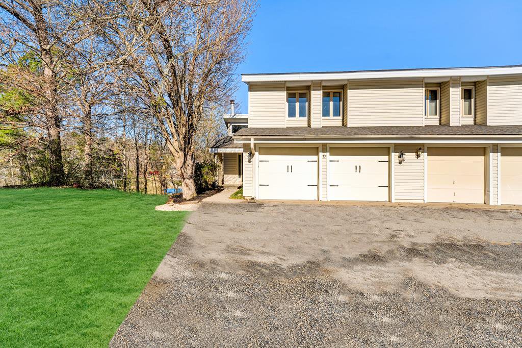 219 Driftwood Dr, Greenwood, 29649