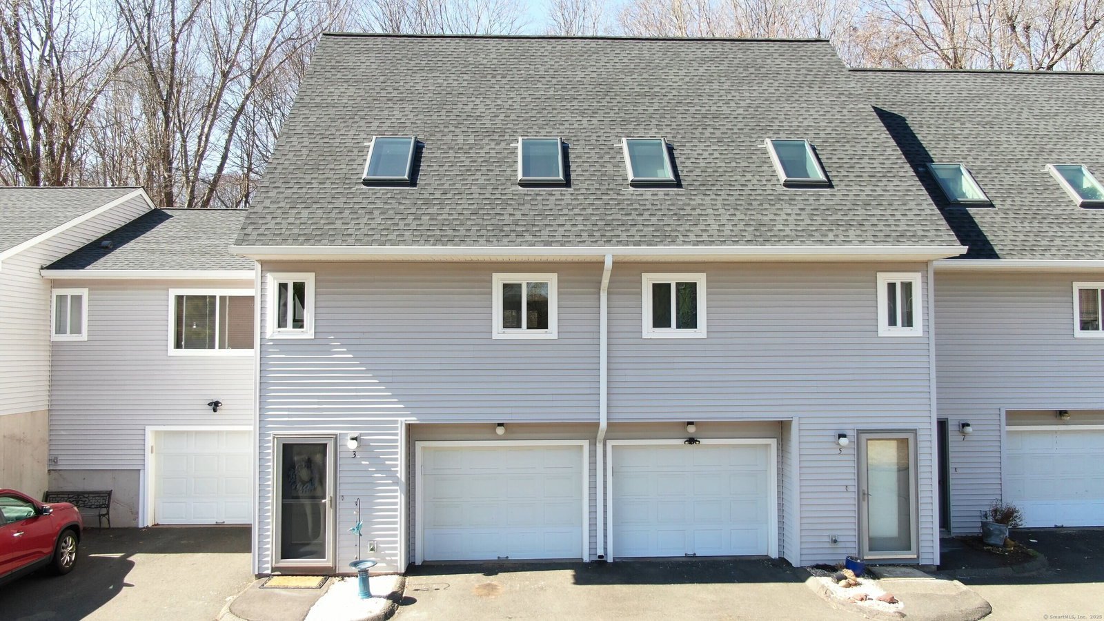 3 Chelsea Ln Unit 3, East Granby, 06026