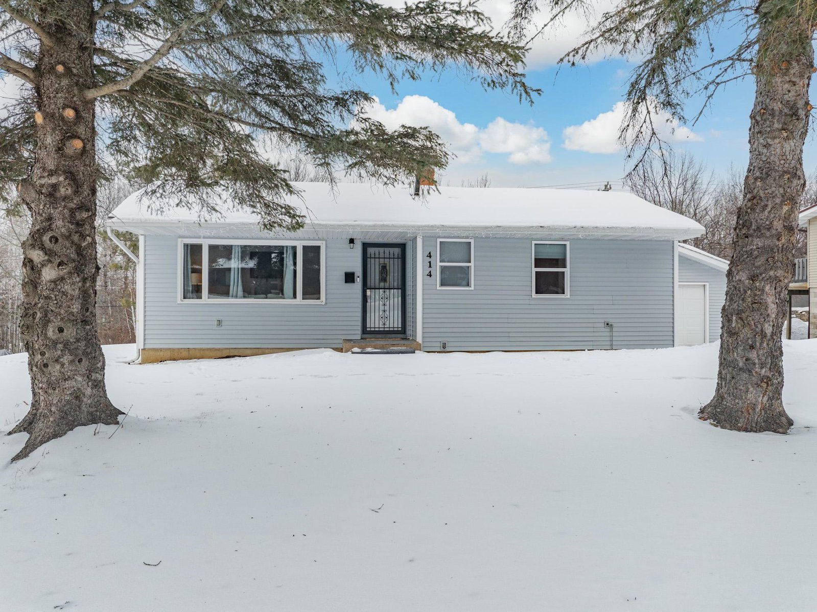 414 9th Street NE, Chisholm, 55719