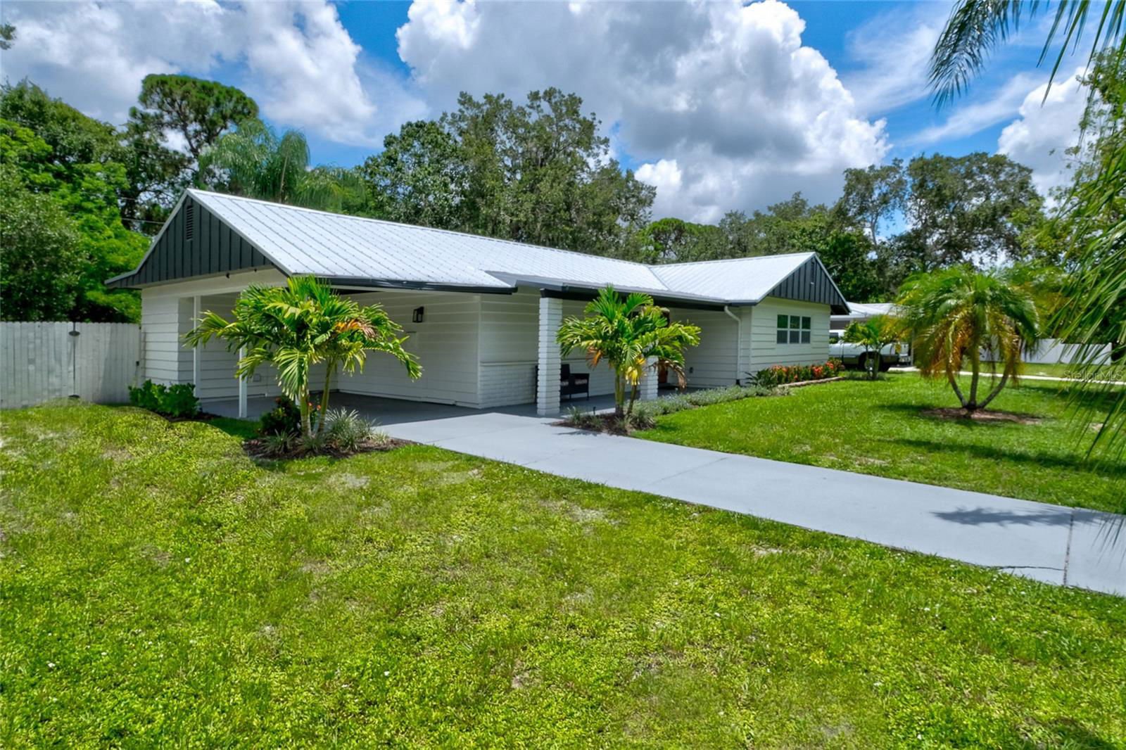 2524 E Milmar Drive, Sarasota, 34237