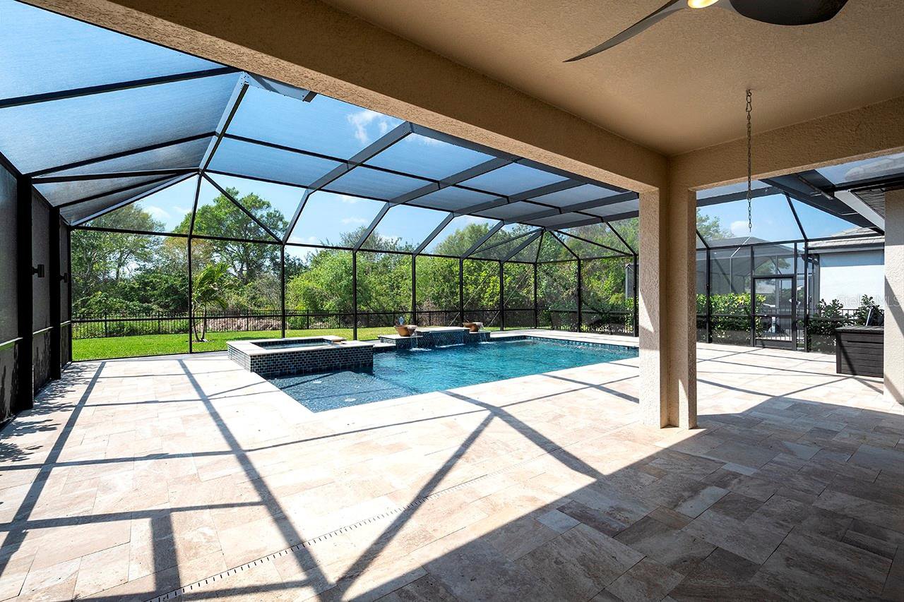 2210 Woodleaf Hammock Court, Lakewood Ranch, 34211