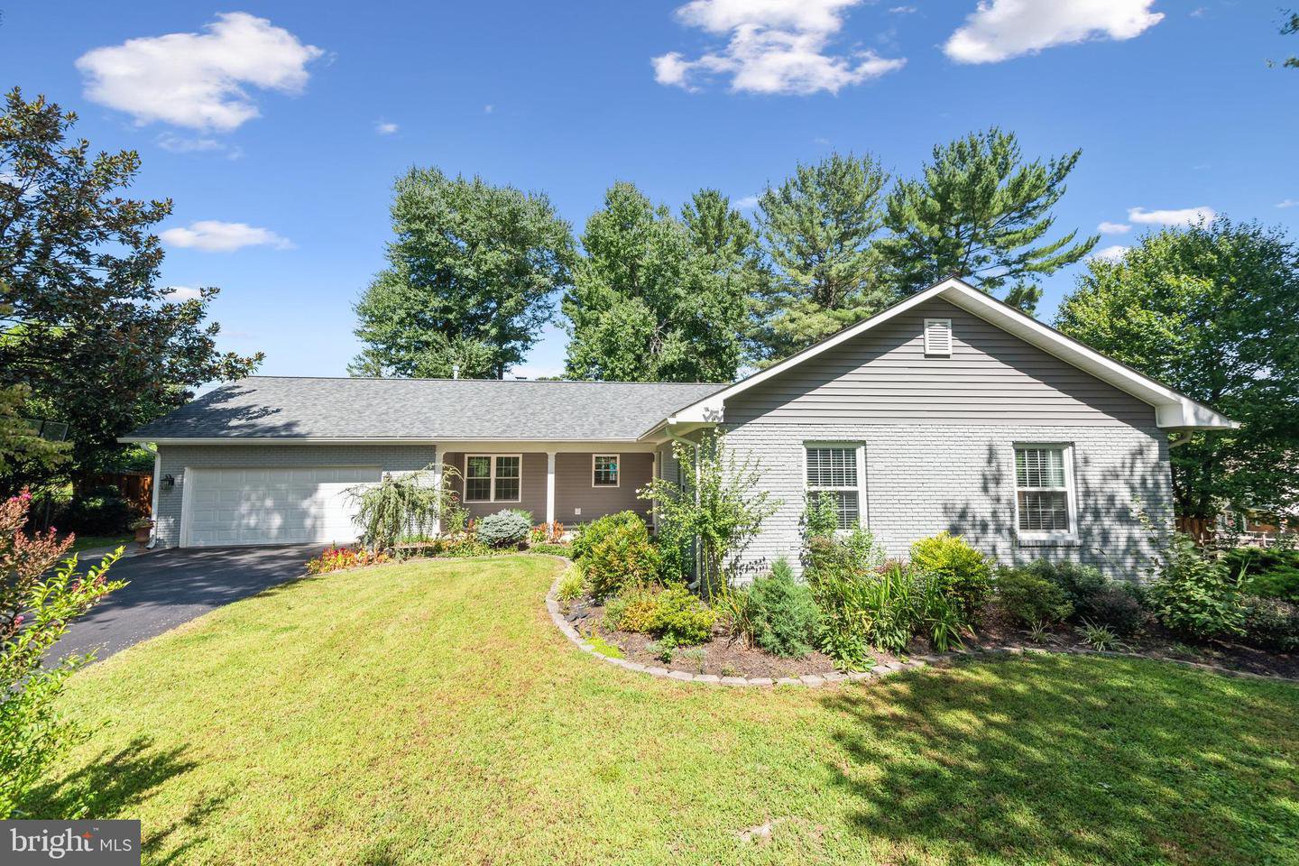 14205 Burning Bush Ln, Silver Spring, 20906