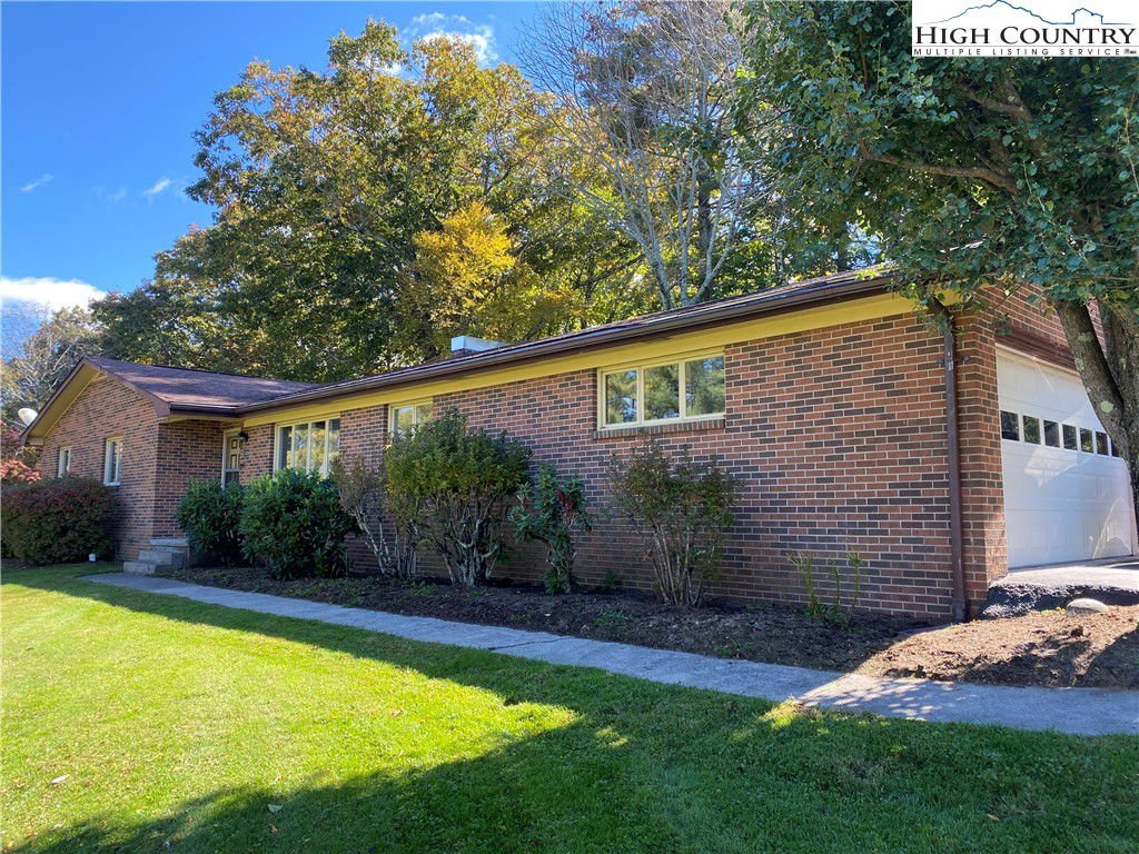 1408 Ravens Ridge Circle, Boone, 28607