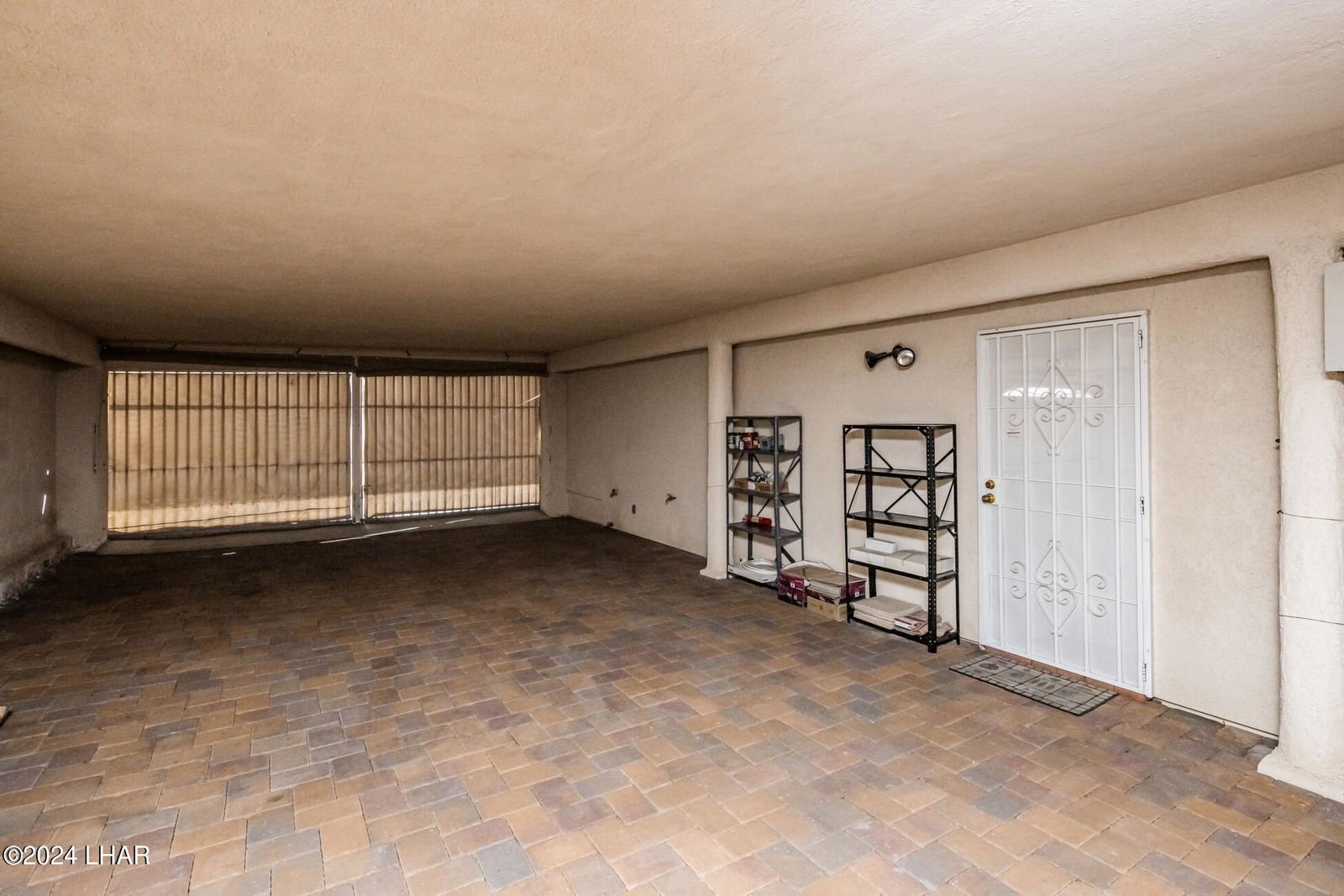 3481 Kicking Horse Dr, Lake Havasu City | MLS 1028894 | »» Call/Text: HavasuLew @ 928-846-6474