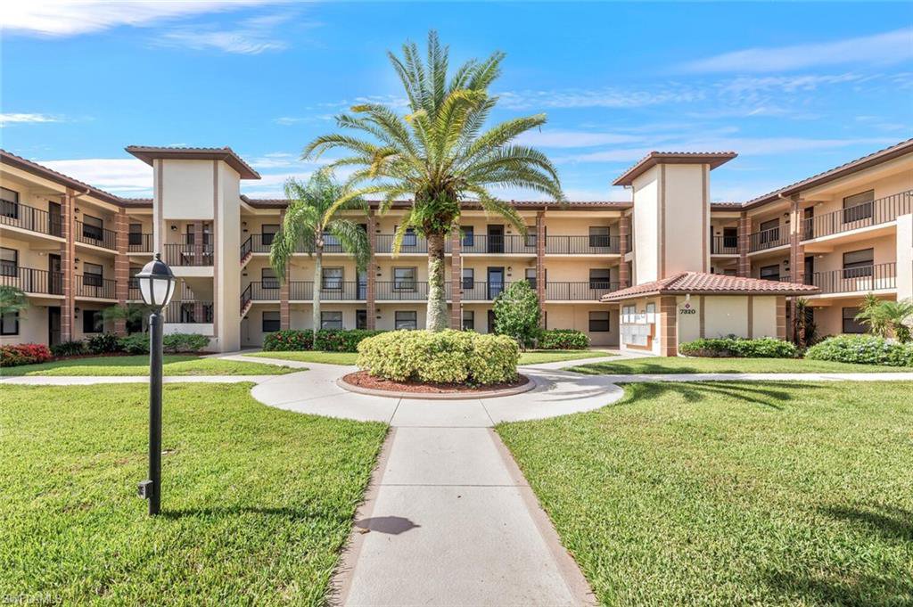 7320 Province WAY N Unit 2205, Naples, 34104