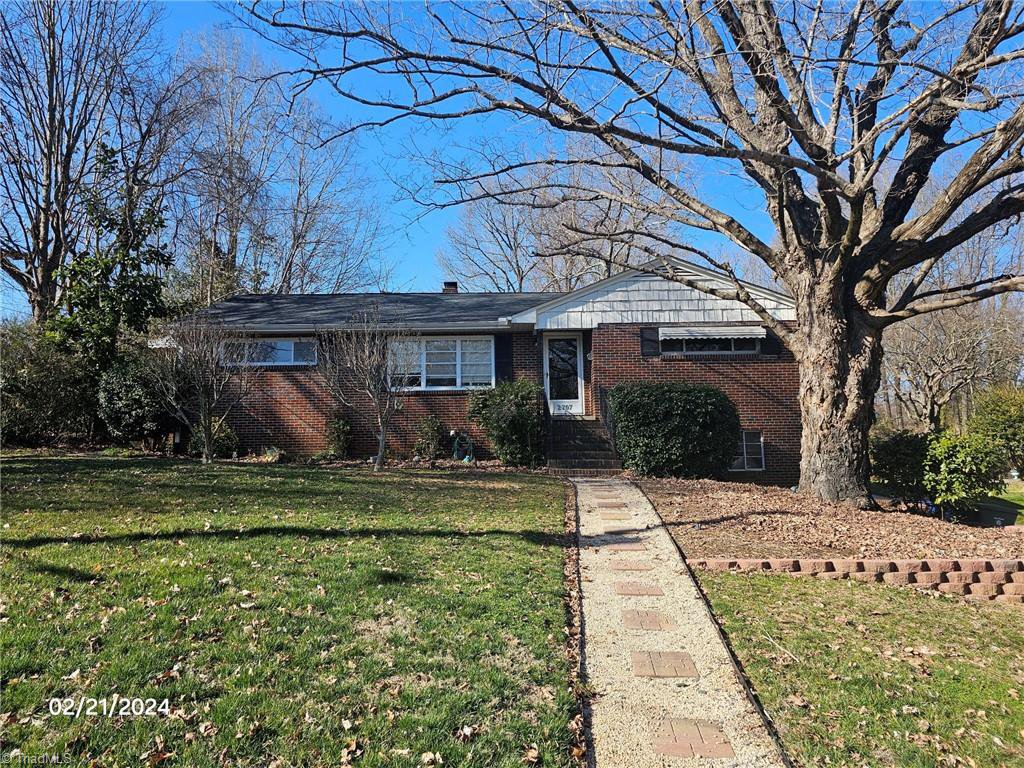2707 Westridge Road, Winston Salem, 27103