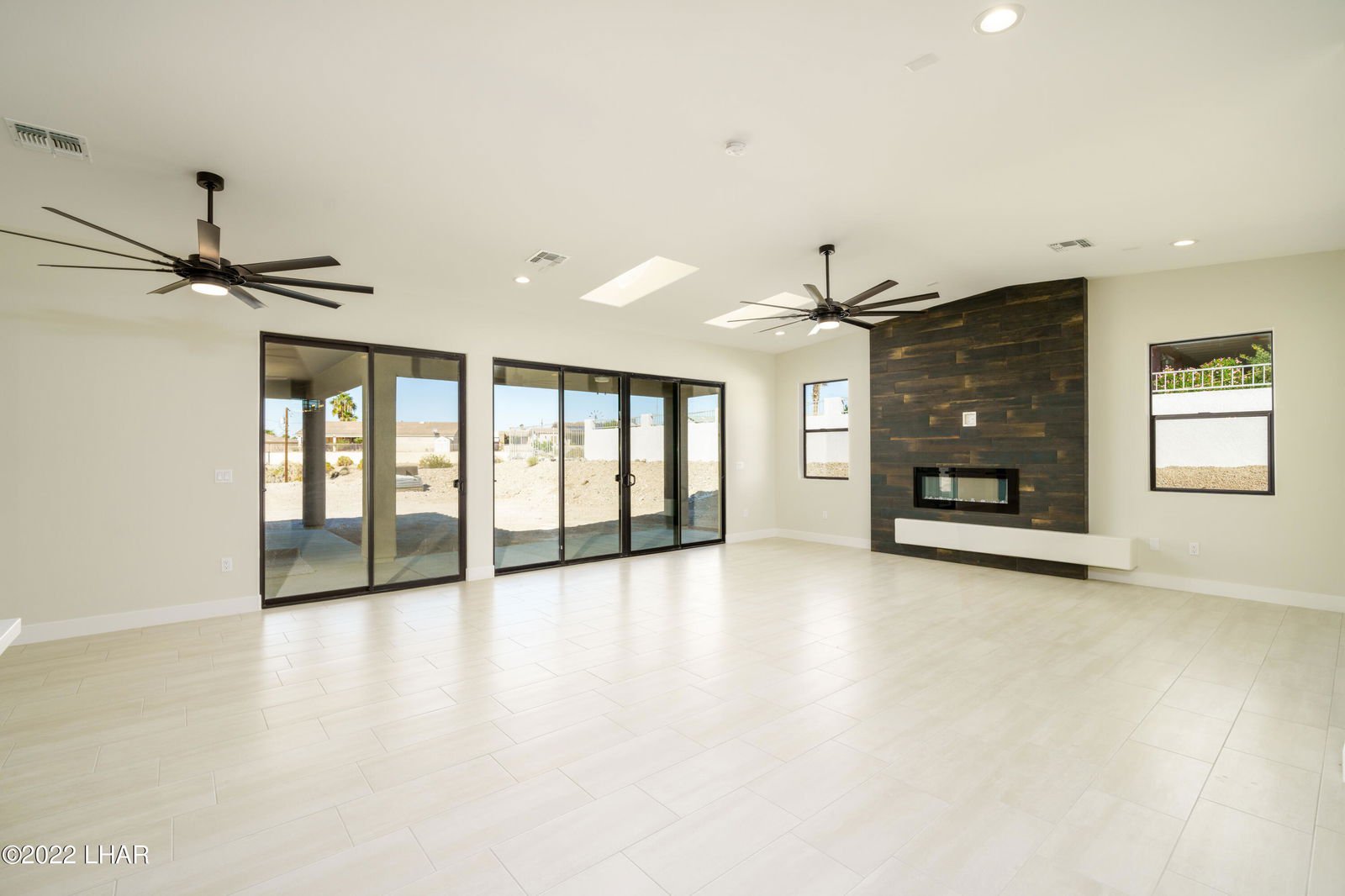 887 Paso Dr, Lake Havasu City | MLS 1023806 | »» Call/Text: HavasuLew ...