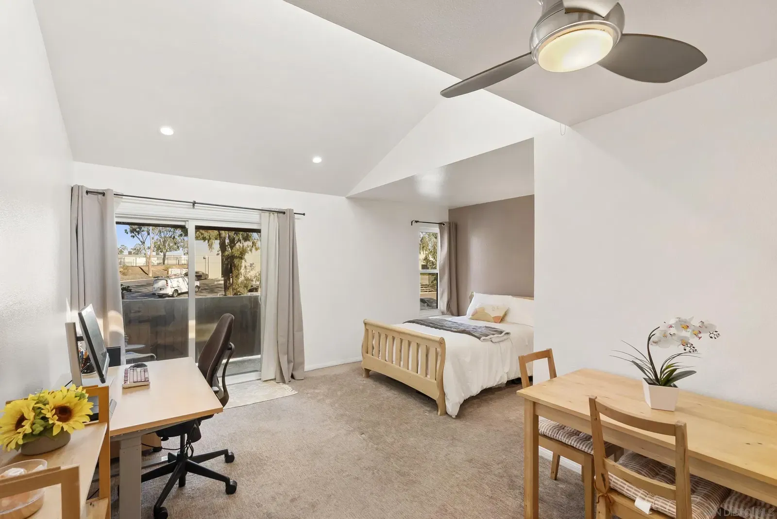 3456 Castle Glen Dr Unit 290, Serra Mesa 92123 San Diego County