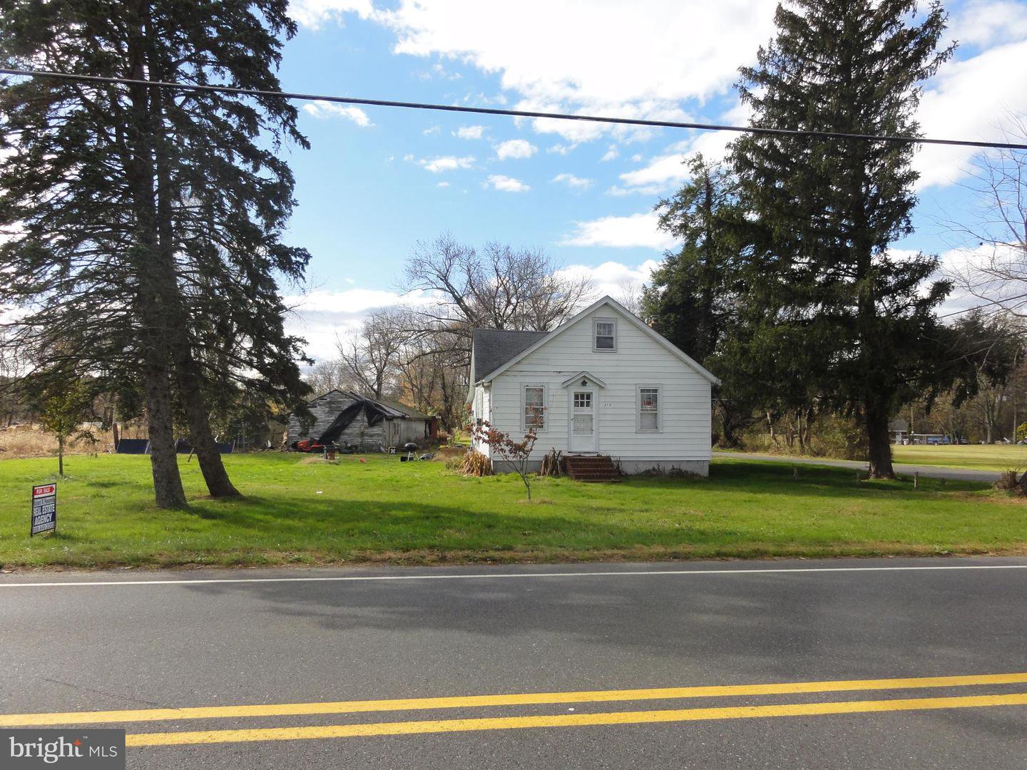 210 New Freedom Road, Berlin, 08009