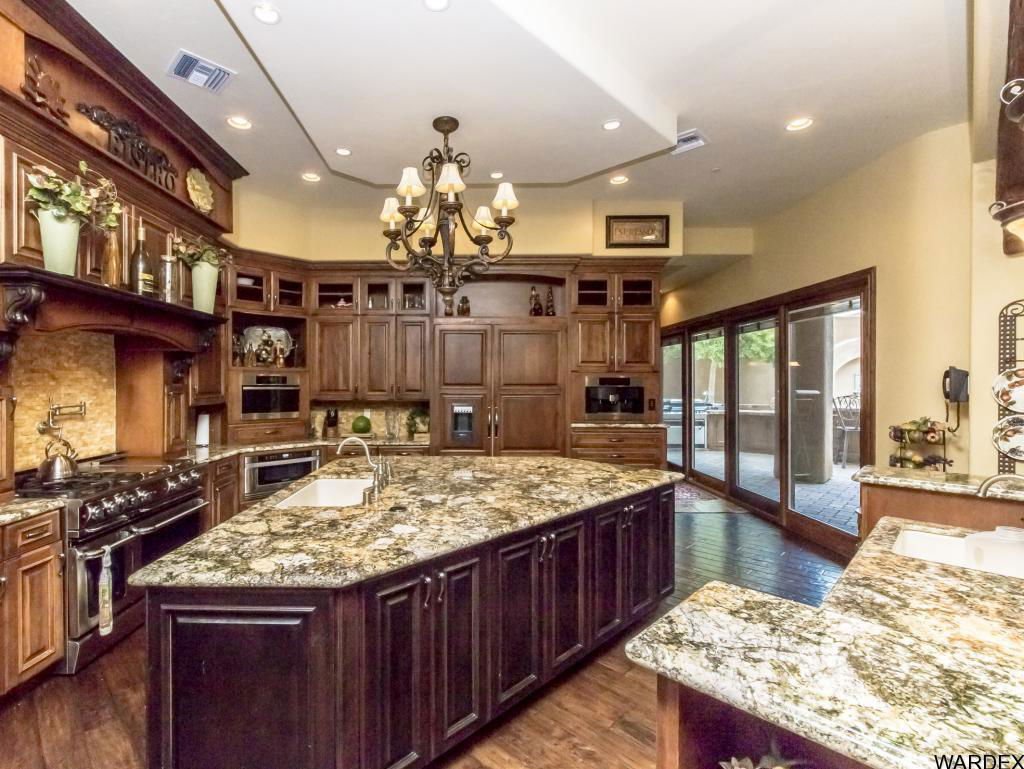 730 Armour Dr, Lake Havasu City | MLS 902156 | »» Call/Text: HavasuLew @ 928-846-6474