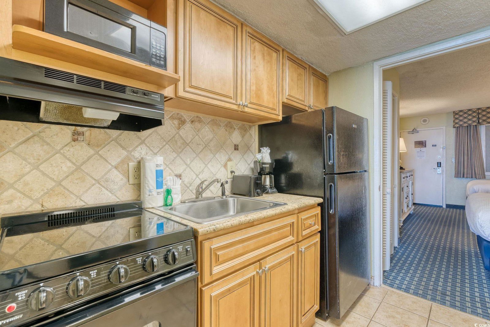 MLS 2410873 - Compass Cove Pinnacle Oceanfront Tower 2401 S Ocean Blvd ...