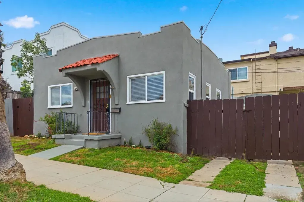 2812 Monroe, Normal Heights 92116 San Diego County