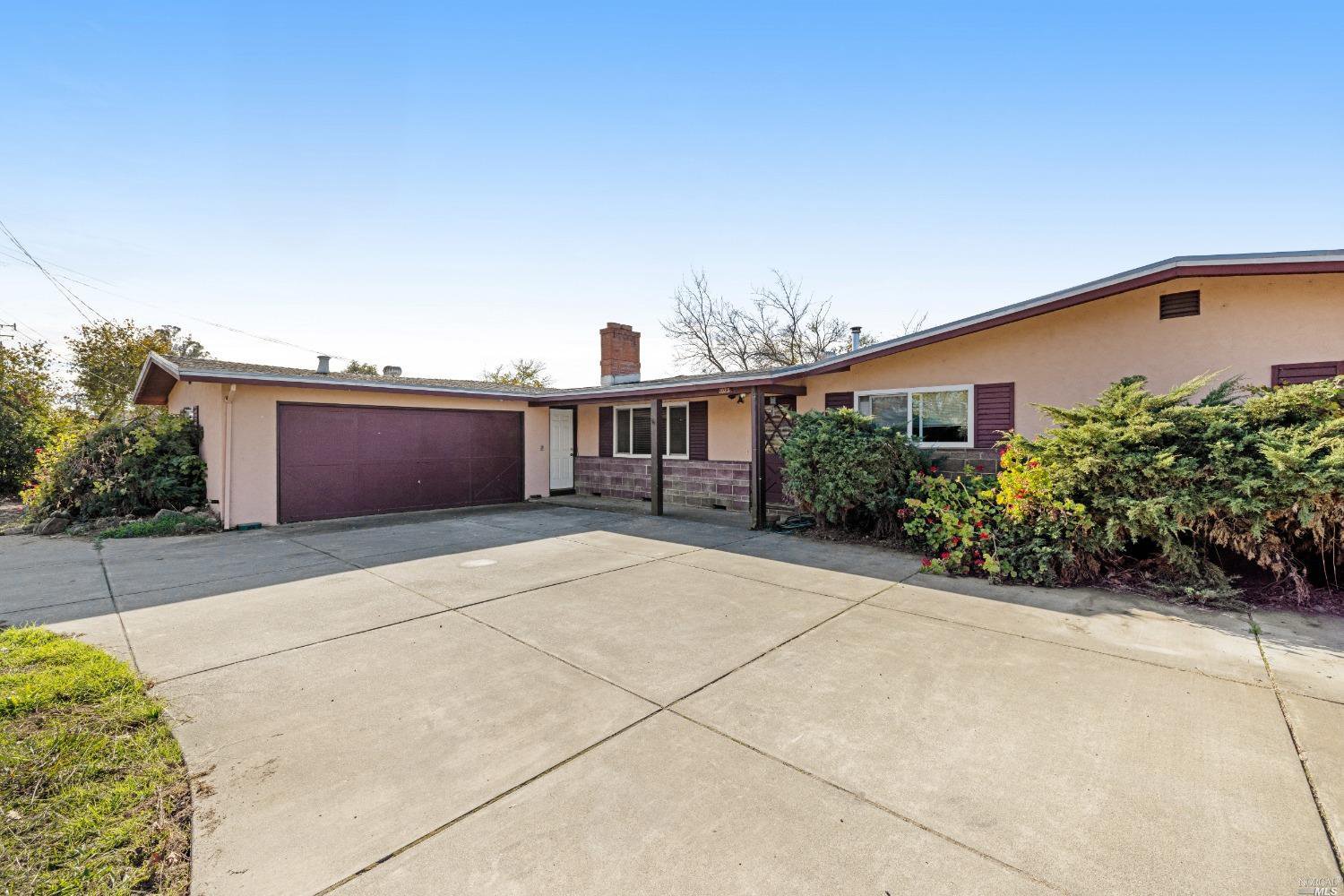 1925 Fulton Road, Santa Rosa, 95403