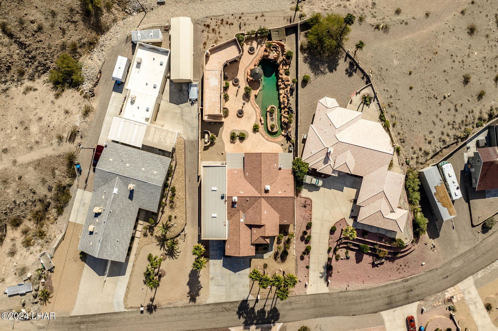 3890 Lodestar Dr, Lake Havasu City | MLS 1029119 | »» Call/Text: HavasuLew @ 928-846-6474