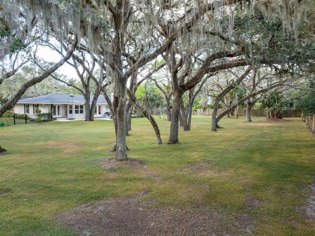4928 Hidden Oaks Trail, Sarasota, 34232
