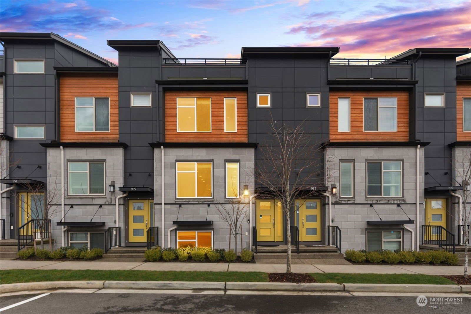 957 8th Avenue NE, Issaquah, WA 98029