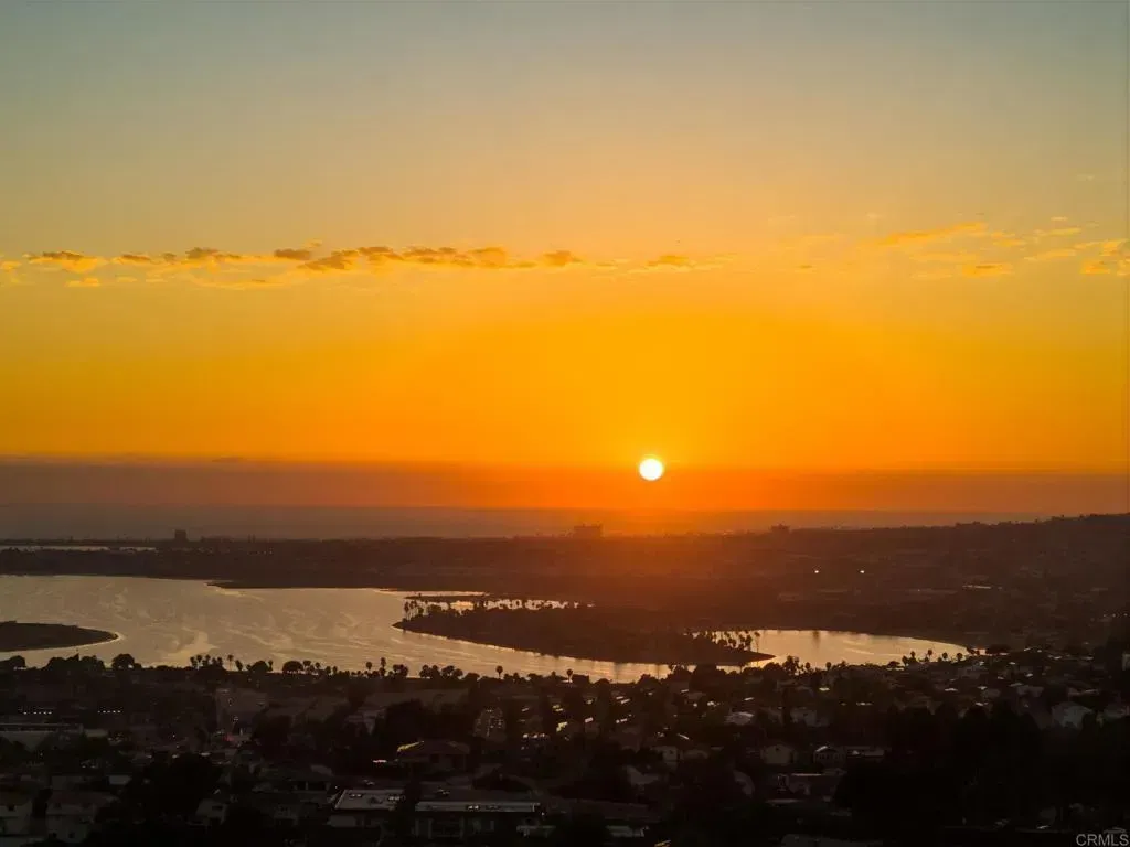 2851 Grandview St, Old Town 92110 San Diego County