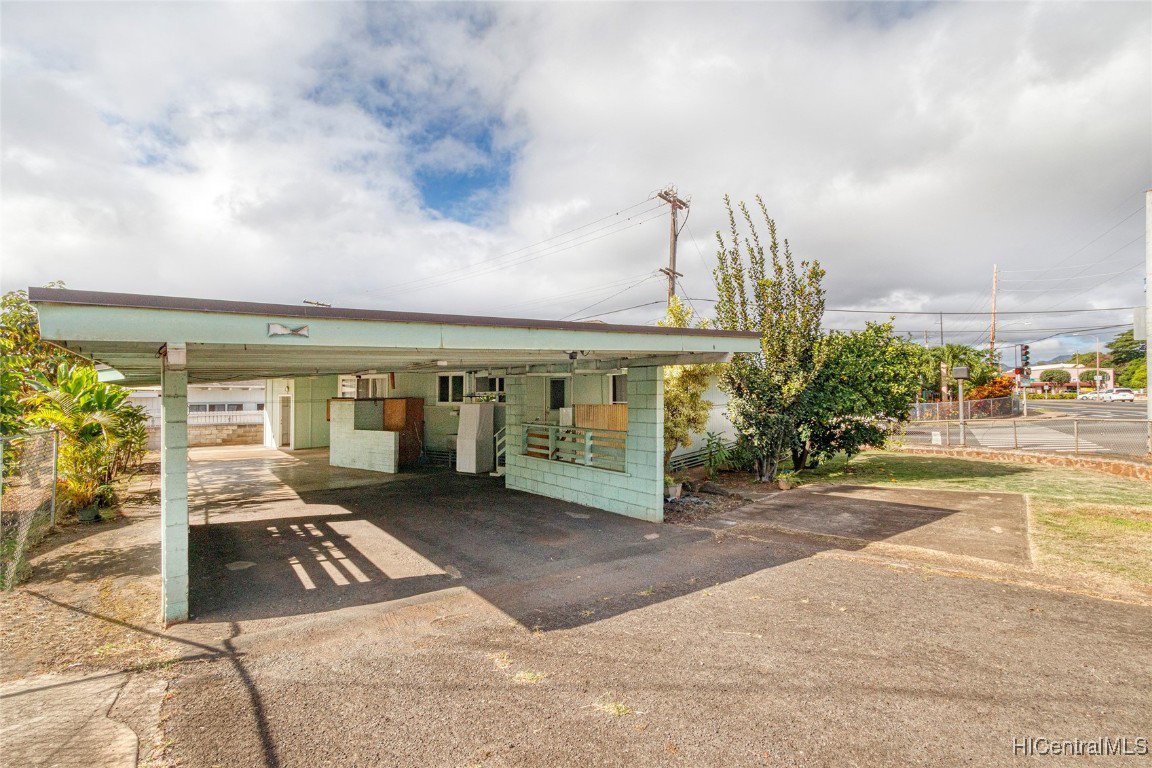 98-275 Hekaha Street, Aiea, 96701