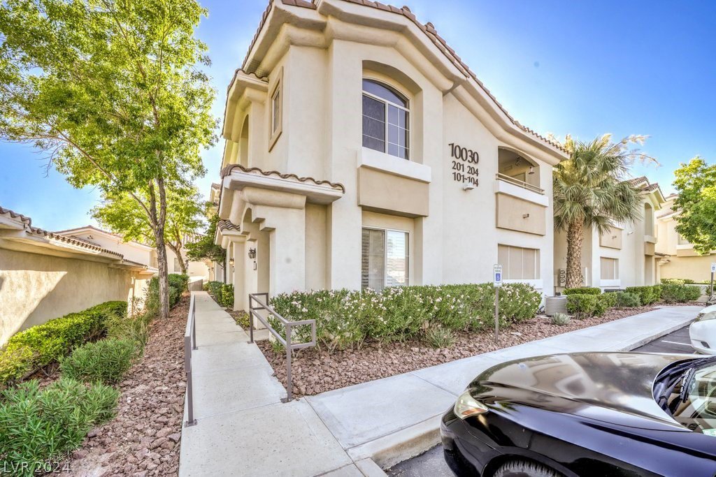 10030 Benjamin Nicholas Place Unit 203, Las Vegas, 89144