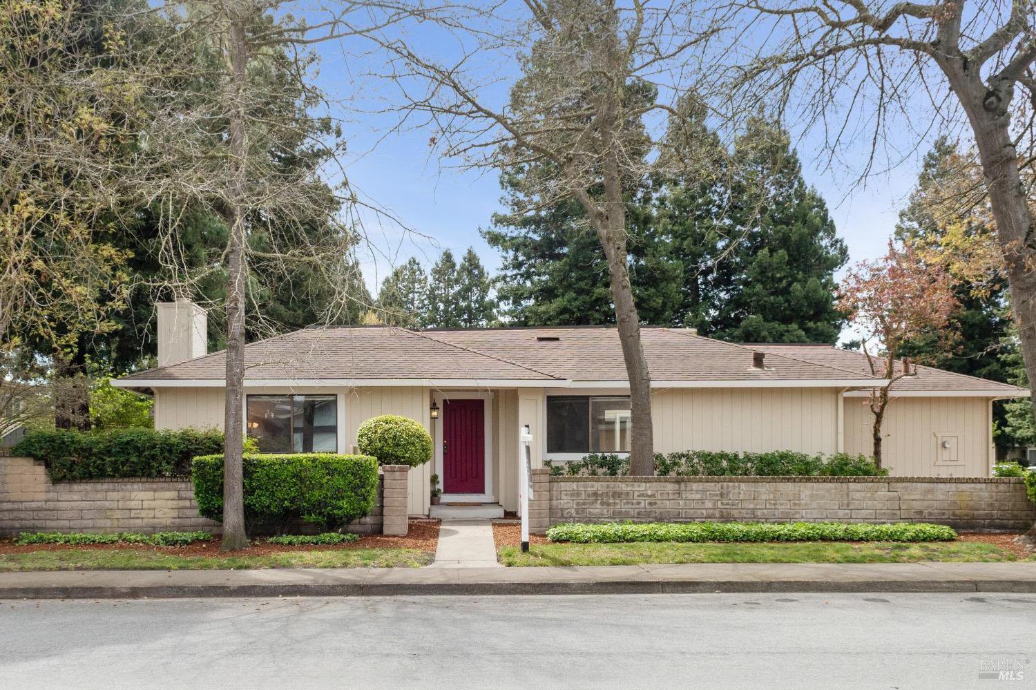 101 Miller Court, Petaluma, 94954