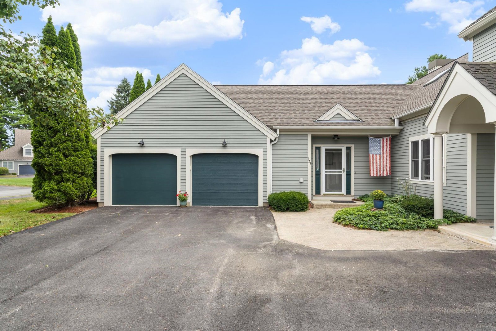 125 Hawthorne Village Rd, Nashua, 03062