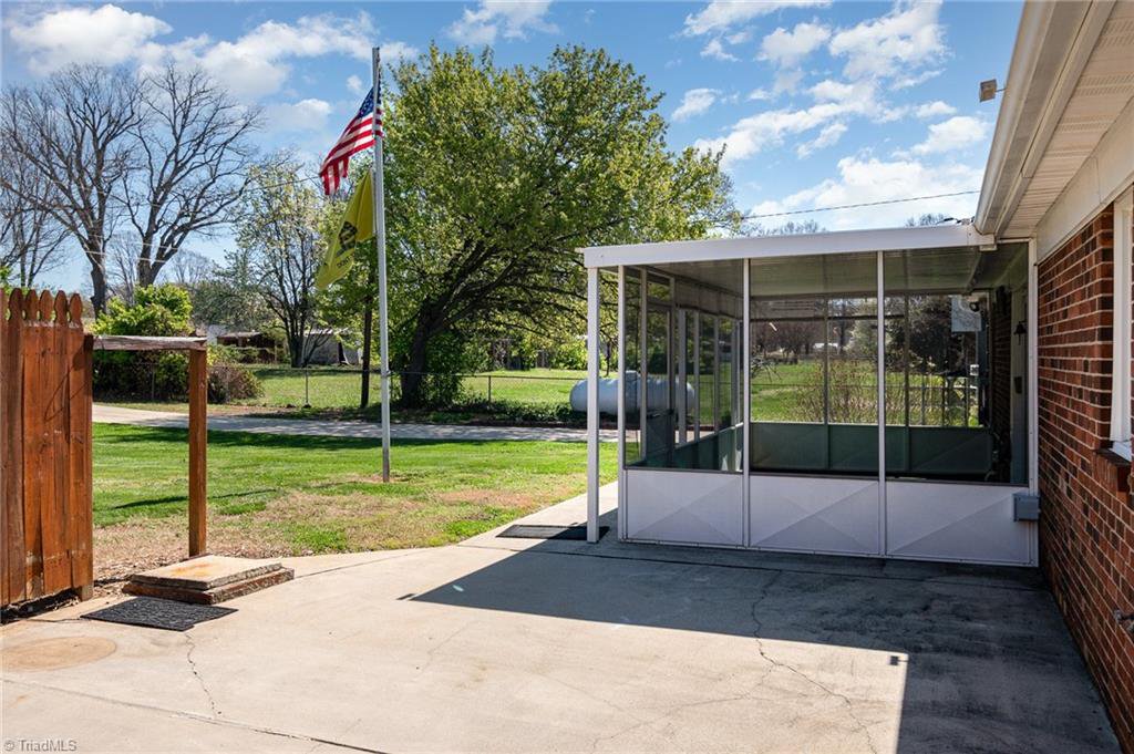 2469 NC Highway 66, Kernersville, 27284