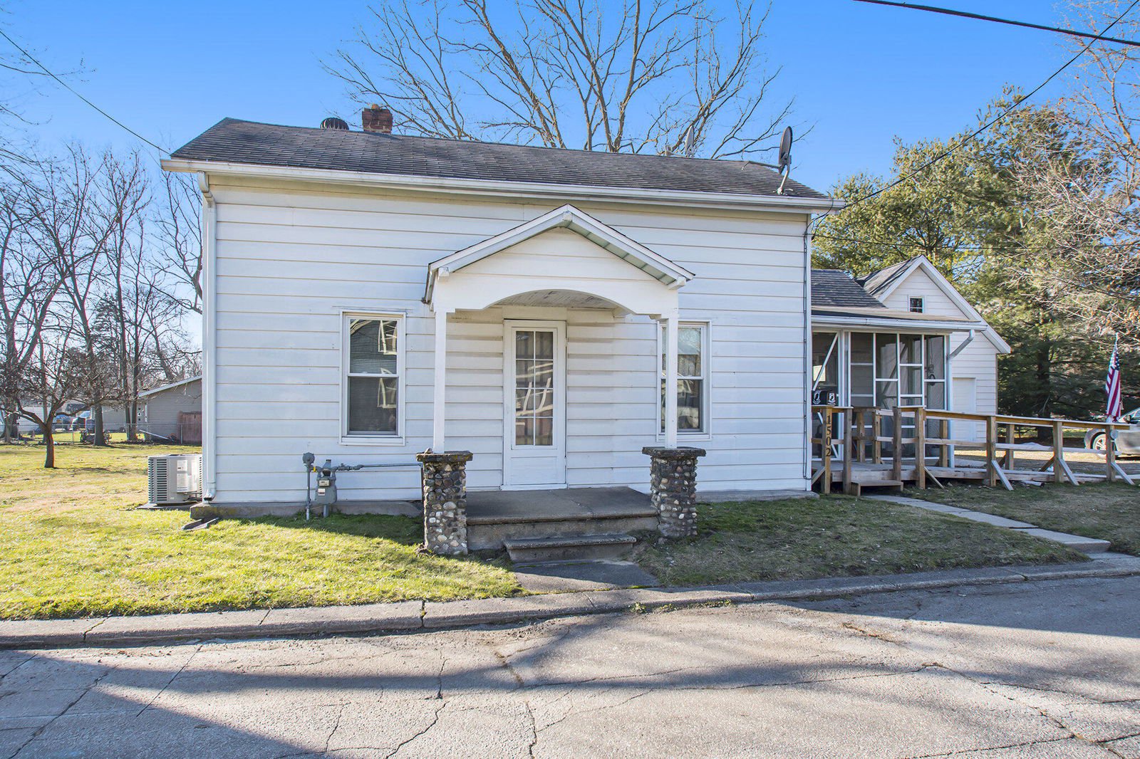 1502 N 12th Street, Niles MI 49120 Southwestern Michigan - S Berrien ...