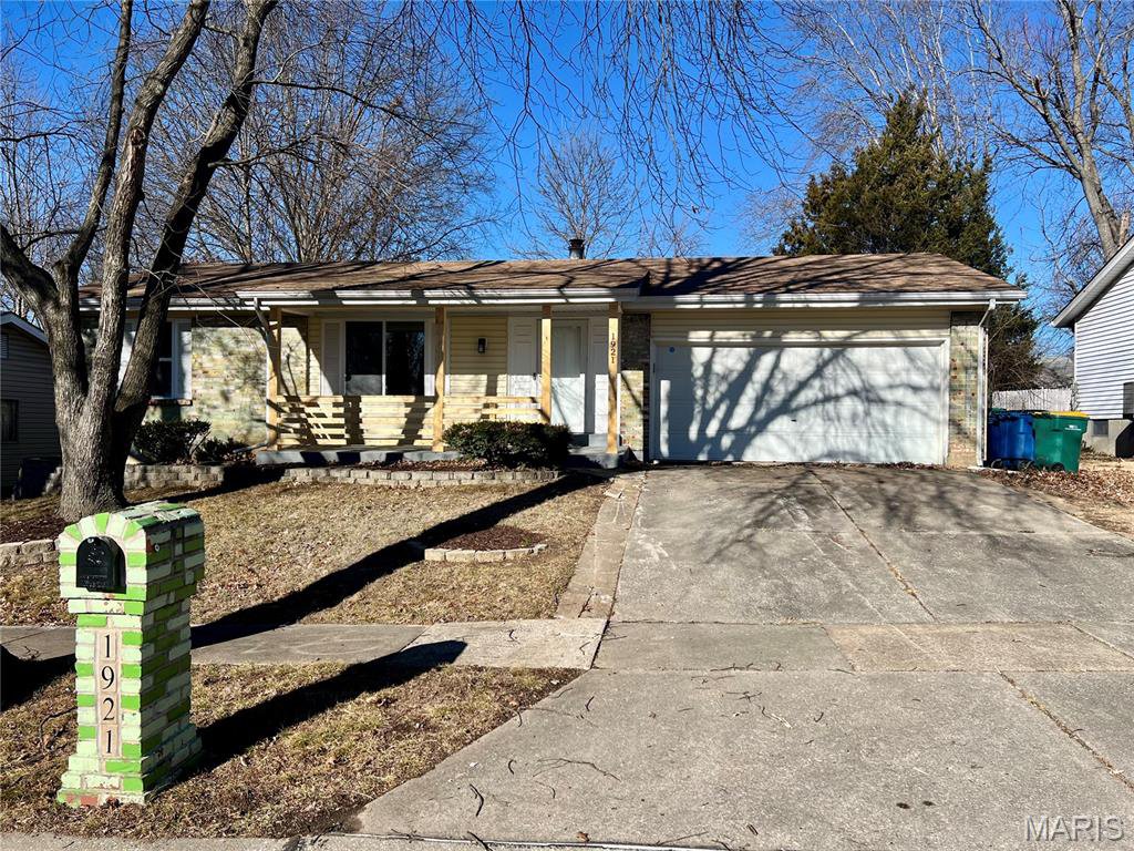 1921 Lakeheights Ln, Unincorporated, 63138