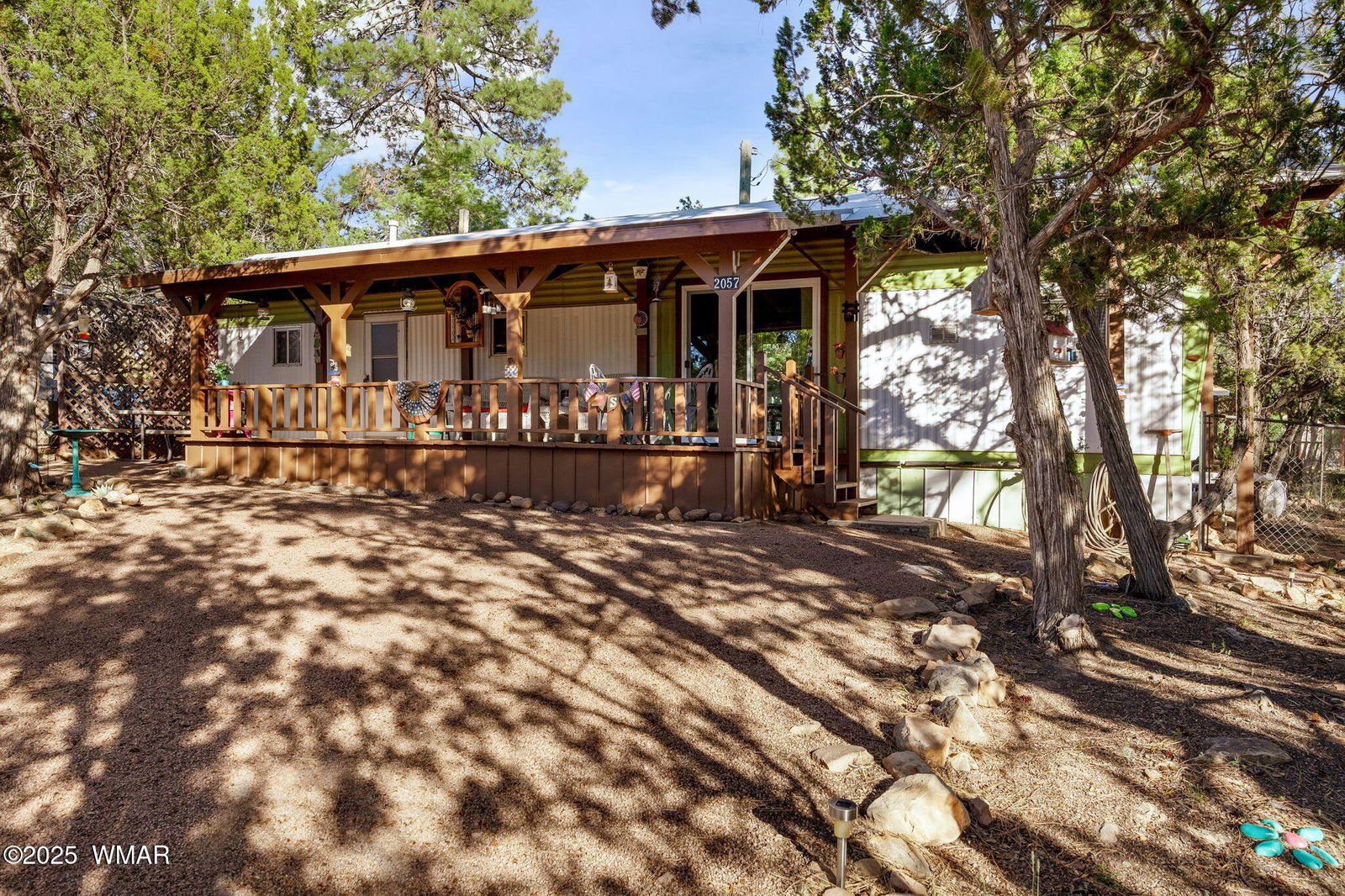 2057 Pinewood Dr, Overgaard, 85933