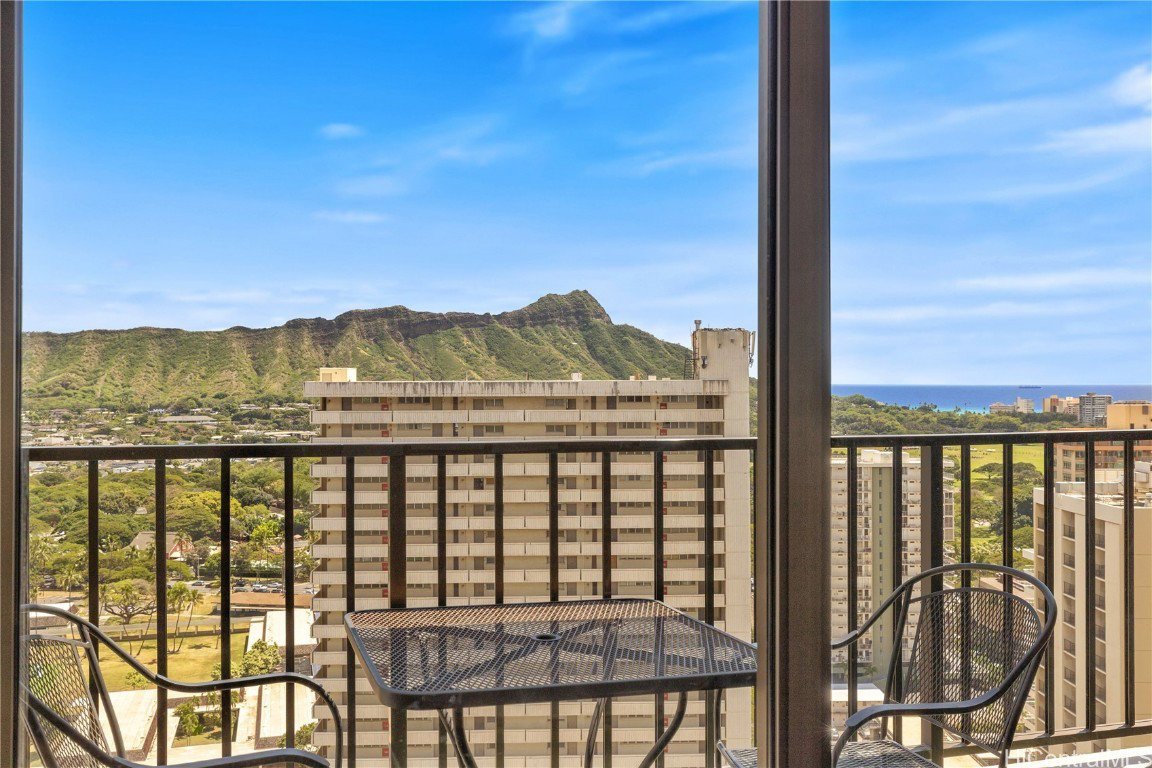 201 Ohua Avenue Unit 2711-T1 (Makai), Honolulu, 96815