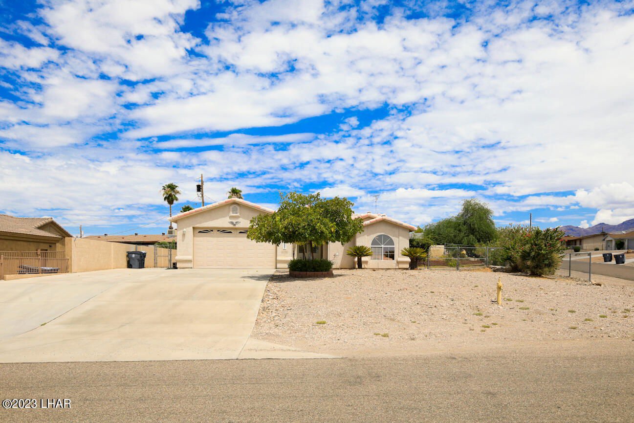3627 El Toro Dr, Lake Havasu City | MLS 1026905 | »» Call/Text ...
