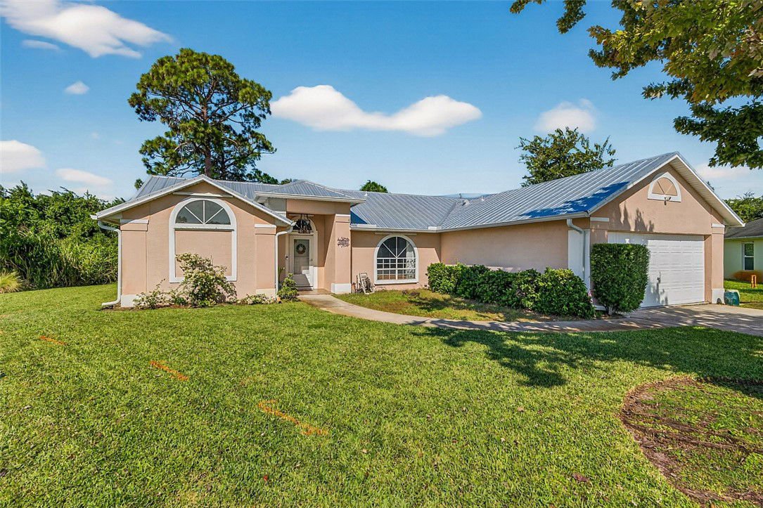 4890 48th Avenue, Vero Beach, 32967