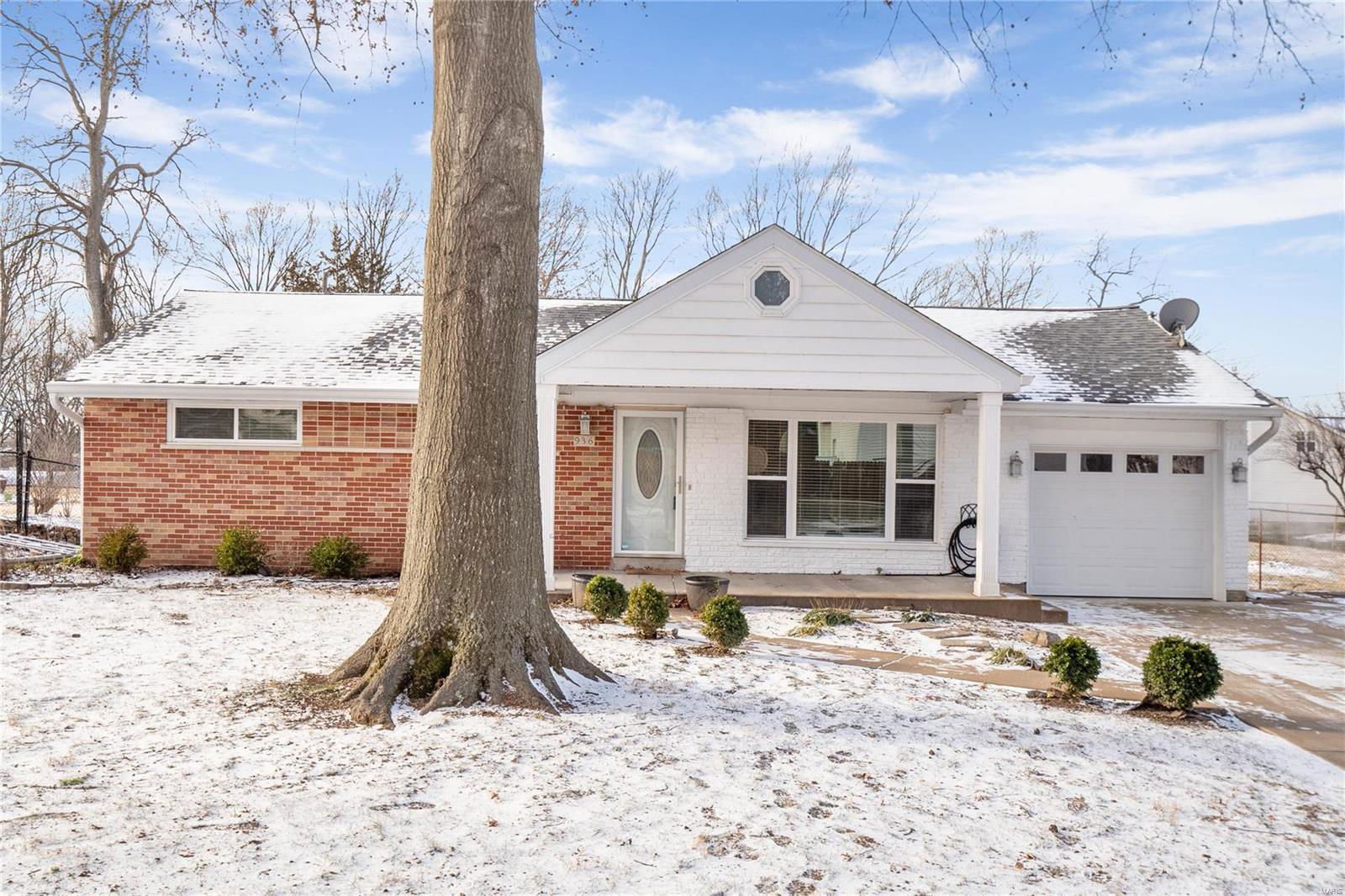 936 Sajakeed Dr, St Louis, 63129