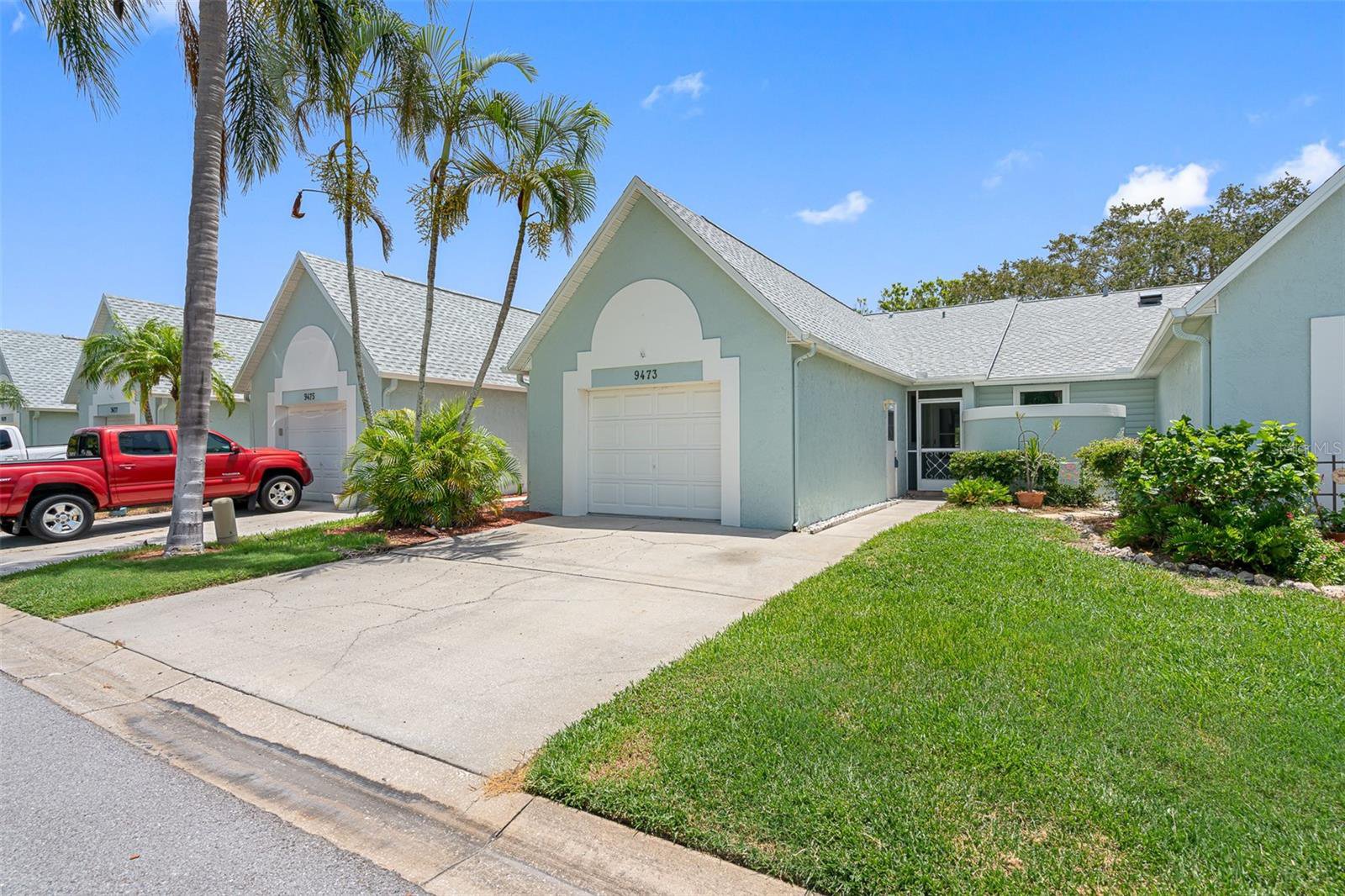 9473 Tara Cay Drive, Seminole, 33776
