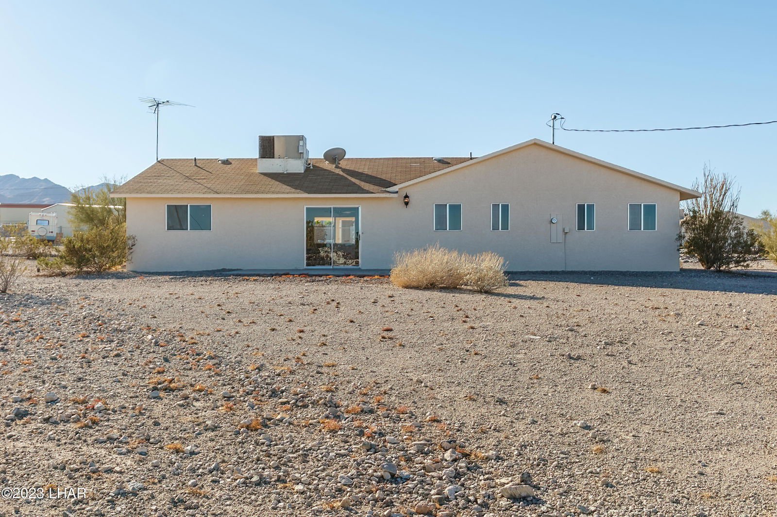 7904 N Rice Dr, Lake Havasu City | MLS 1027992 | »» Call/Text: HavasuLew @ 928-846-6474
