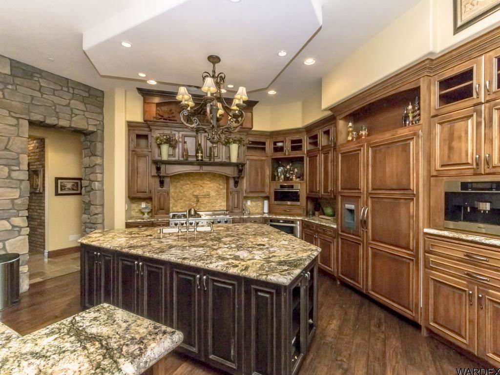 730 Armour Dr, Lake Havasu City | MLS 902156 | »» Call/Text: HavasuLew @ 928-846-6474