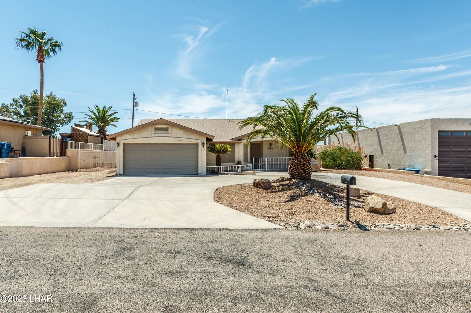 3850 Solar Dr, Lake Havasu City | MLS 1026761 | »» Call/Text: HavasuLew ...