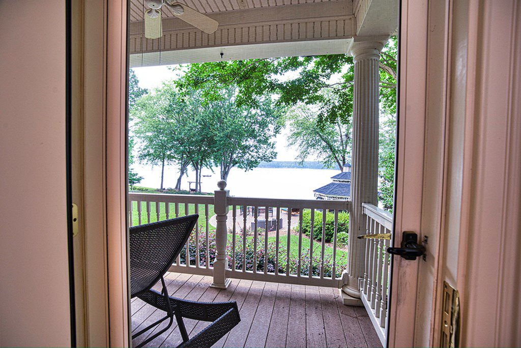 236 Compass Pt, Ninety Six, 29666