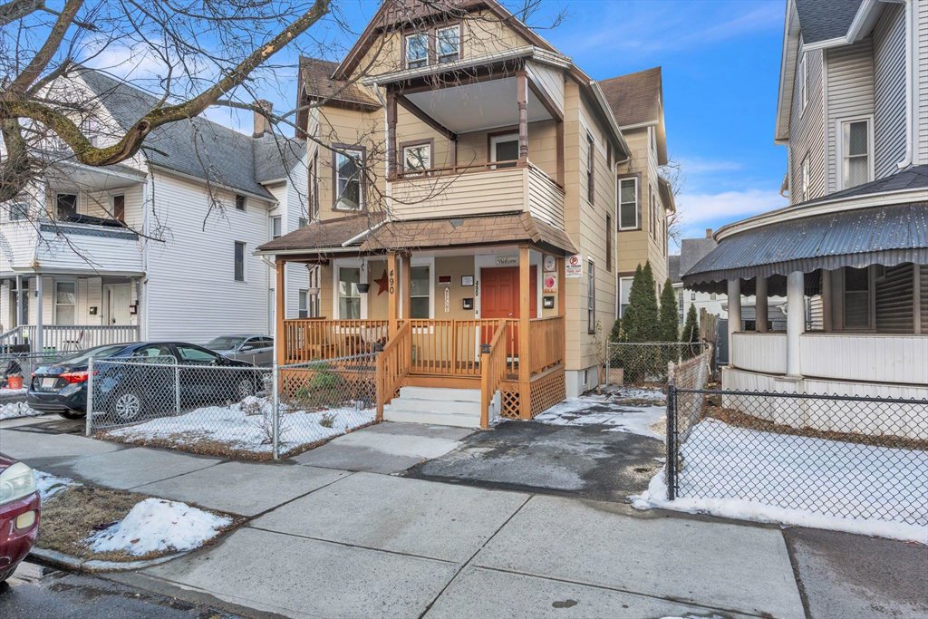 490 Chestnut St, Springfield, 01107
